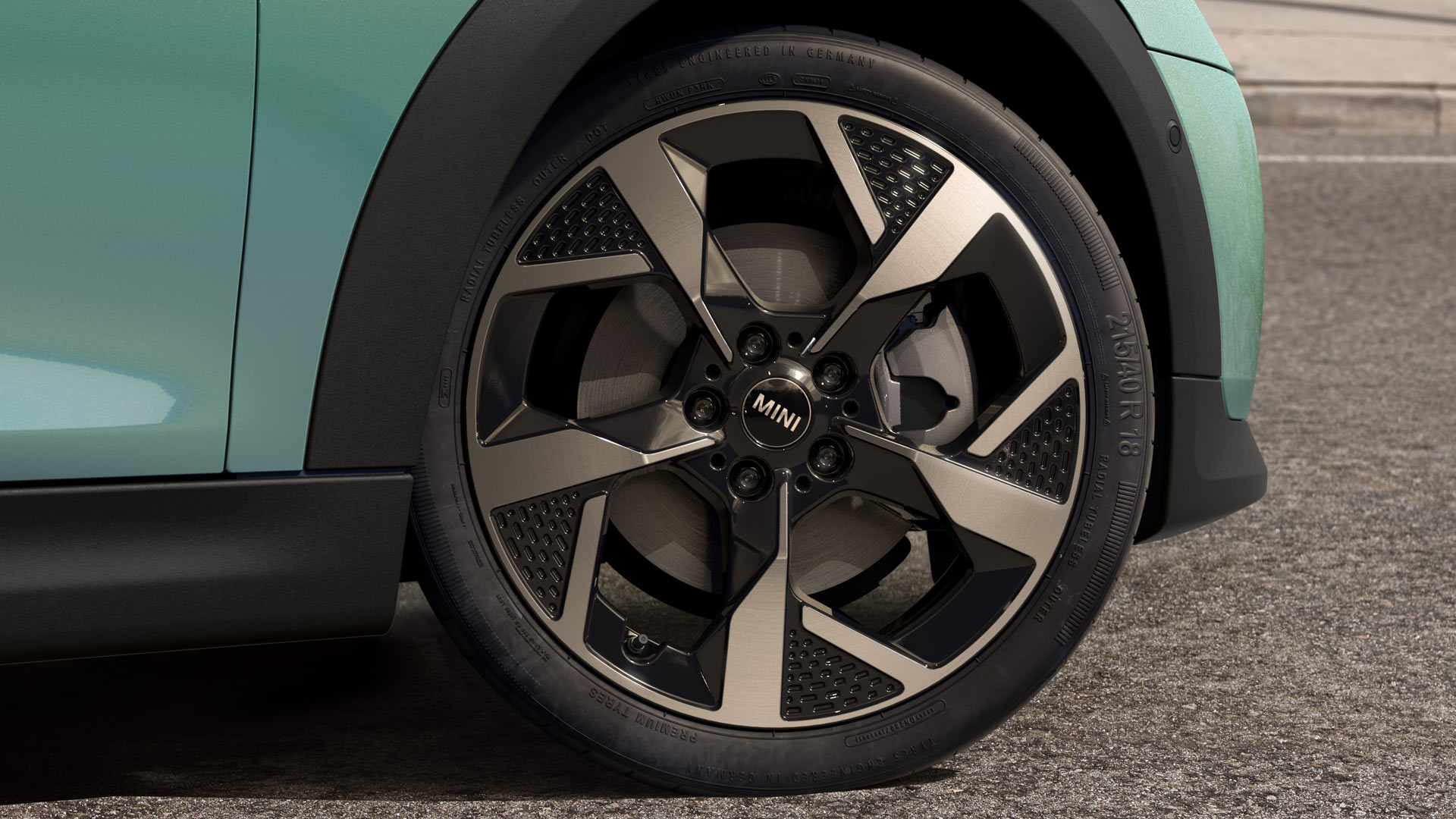 MINI Tyrelabel - the perfect tyres for your MINI | MINI UK