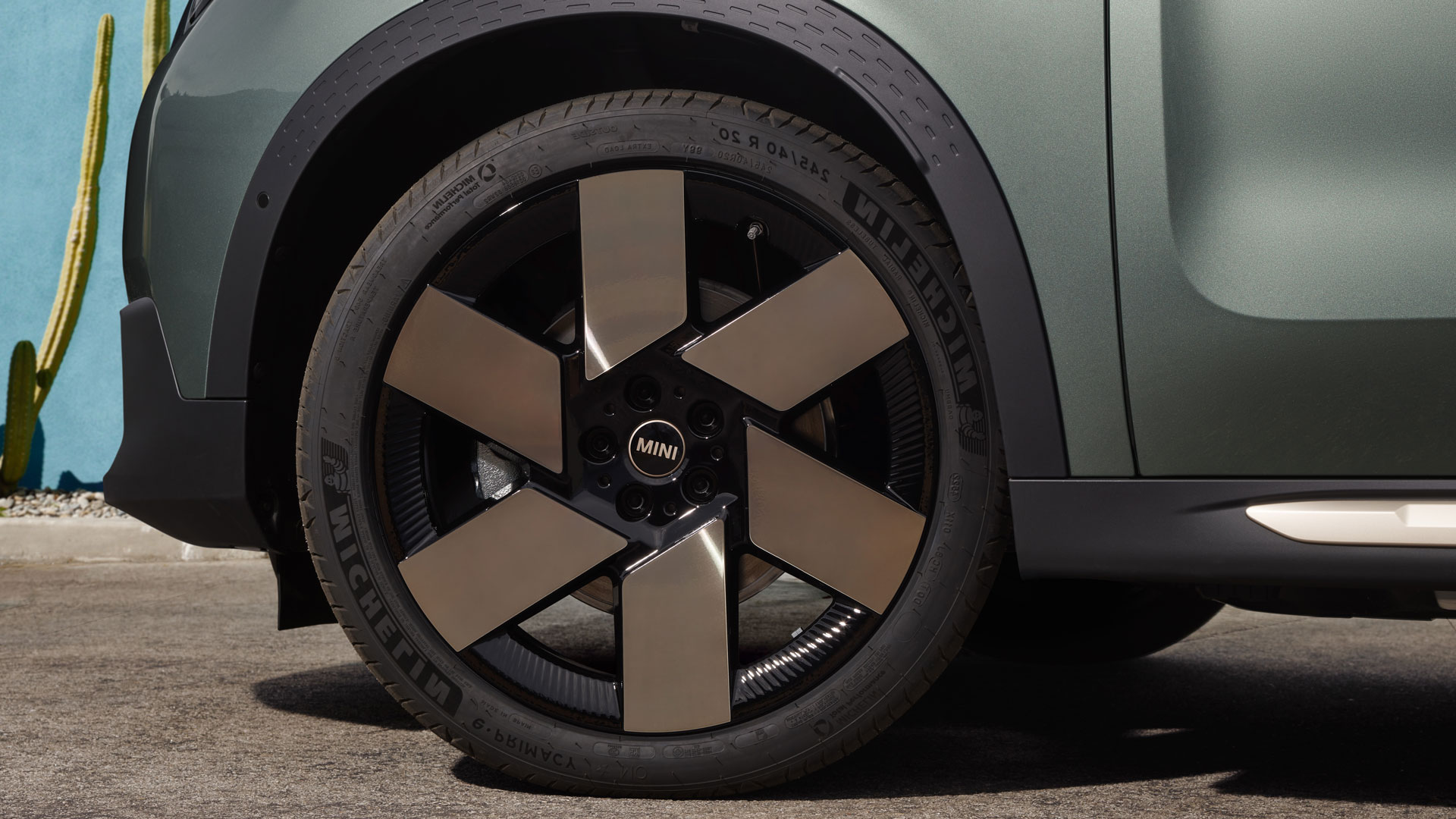 MINI Tyrelabel - the perfect tyres for your MINI | MINI UK