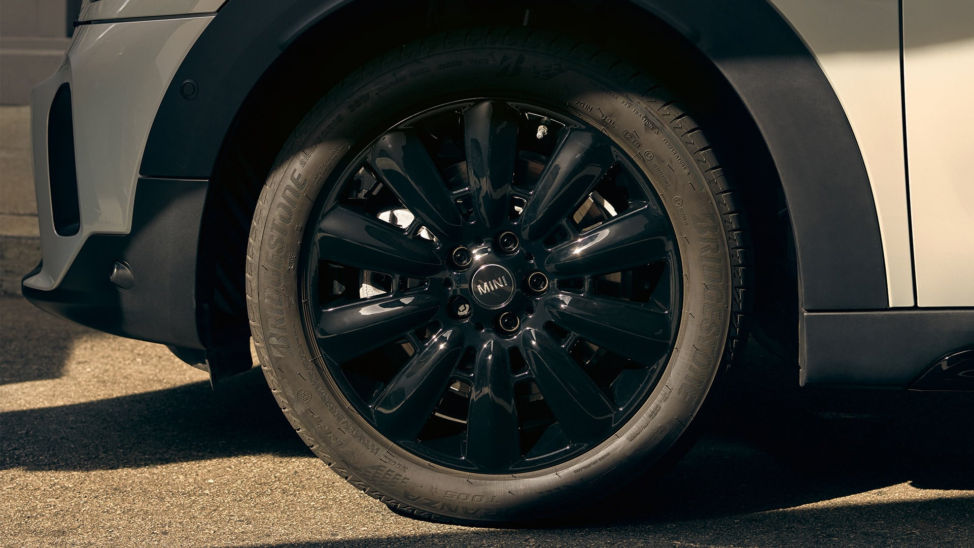 MINI Tyrelabel - the perfect tyres for your MINI | MINI UK