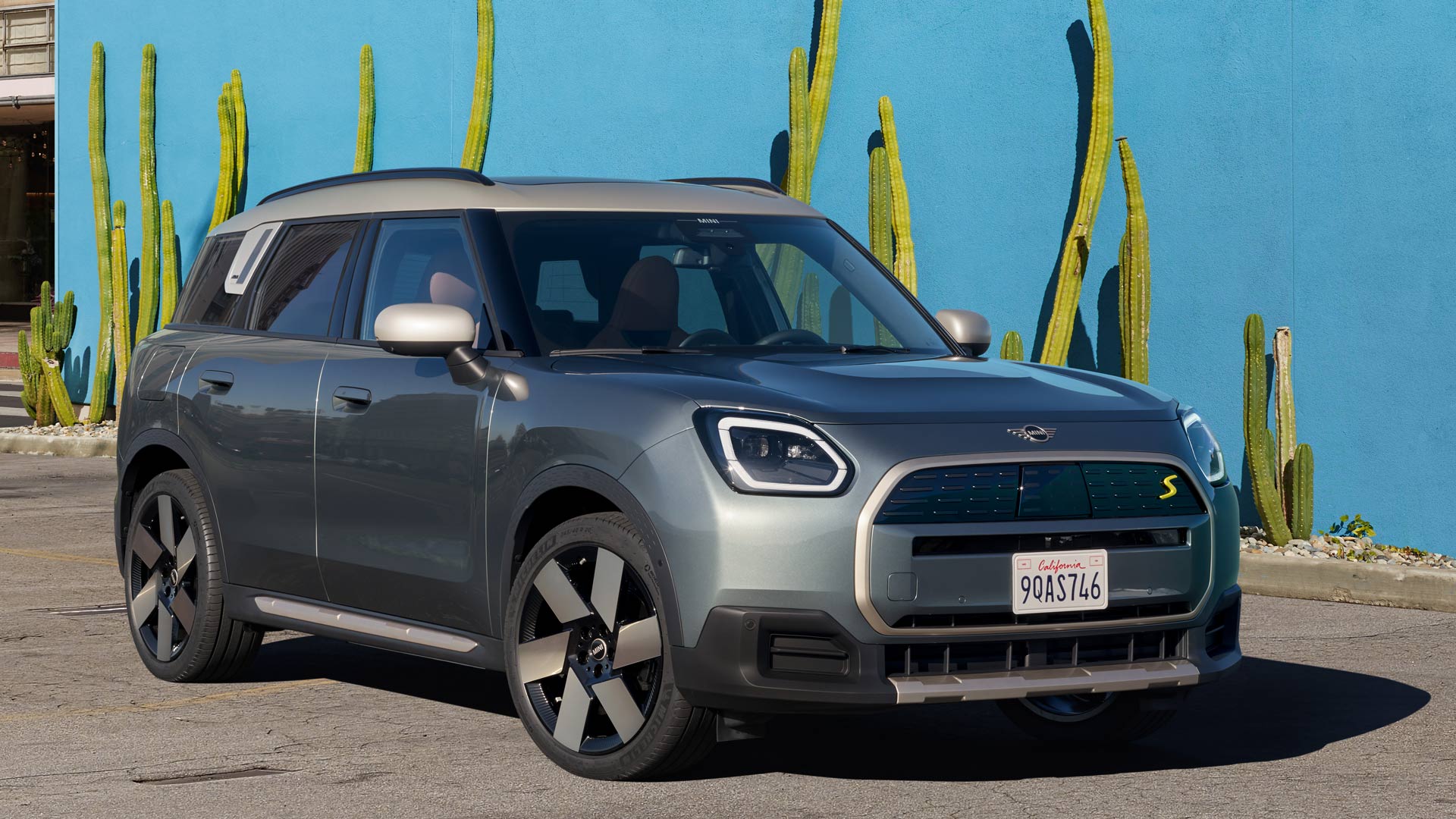 All-Electric MINI Countryman - Digital Experience | MINI UK