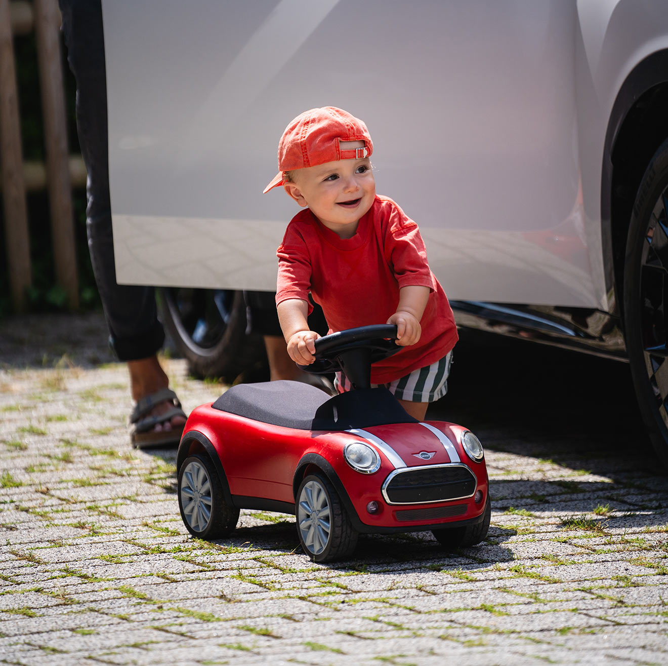 MAKE LIFE MORE MINI.