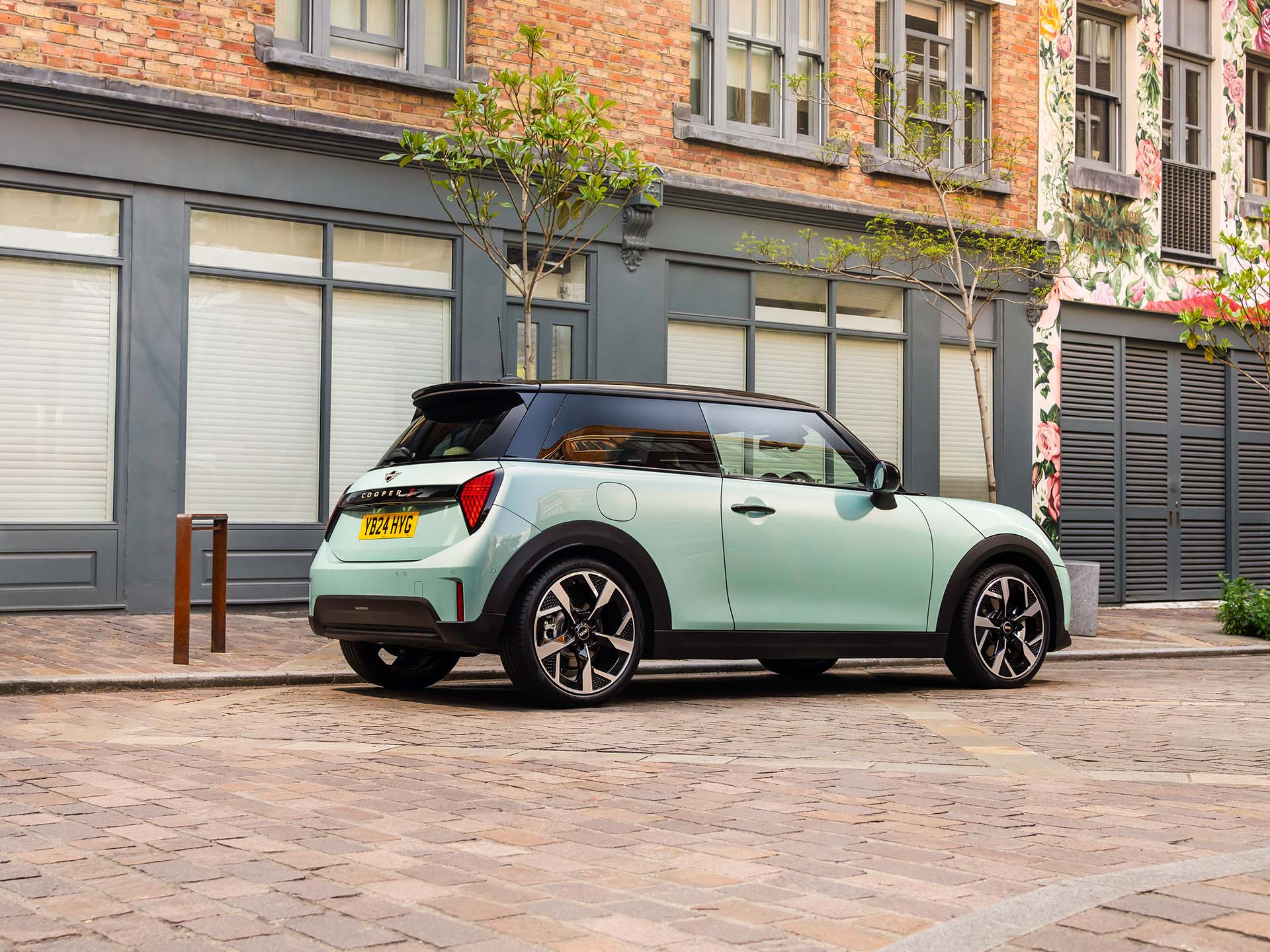 MINI Cooper S | Engine Specs & History | MINI UK