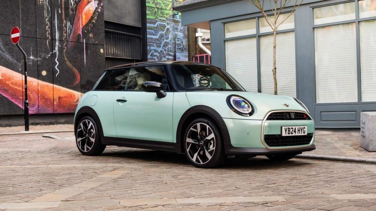 MINI Motability Scheme - Cars, Offers & Price List 2025 - MINI UK
