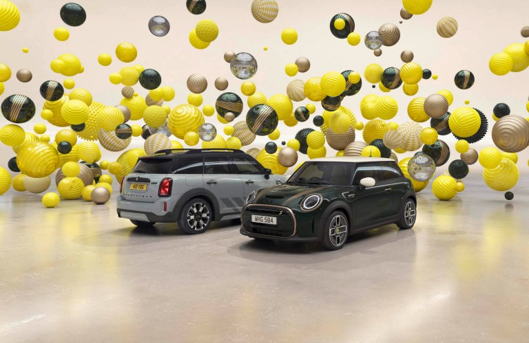 MINI UK: Find & Configure A MINI Car To Suit Your Style