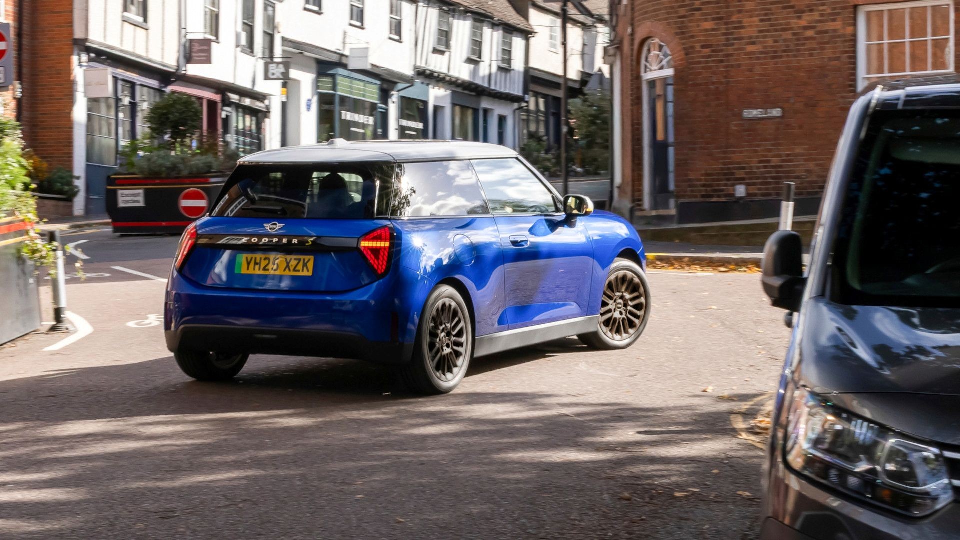 Flex Car Insurance | Insurance Solutions | MINI UK