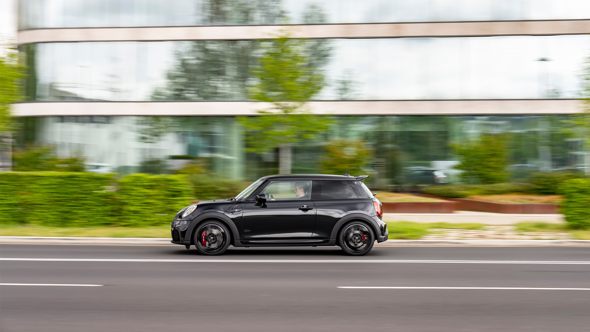 MINI JCW 1 To 6 Edition – Performance Hot Hatch | MINI UK