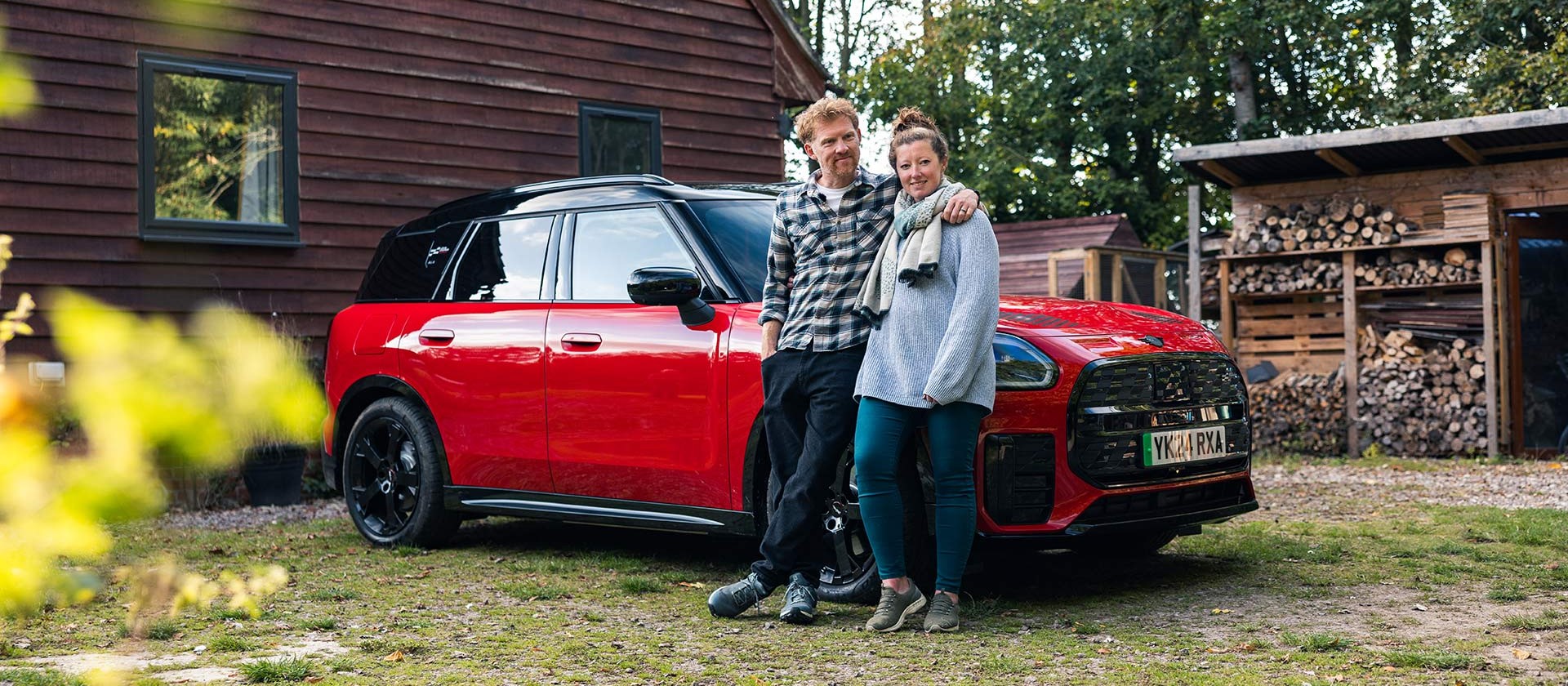 Drivers test the all-electric MINI Cooper and Countryman | MINI UK