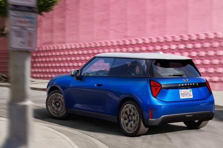 Electric Car Charging Guide | MINI UK