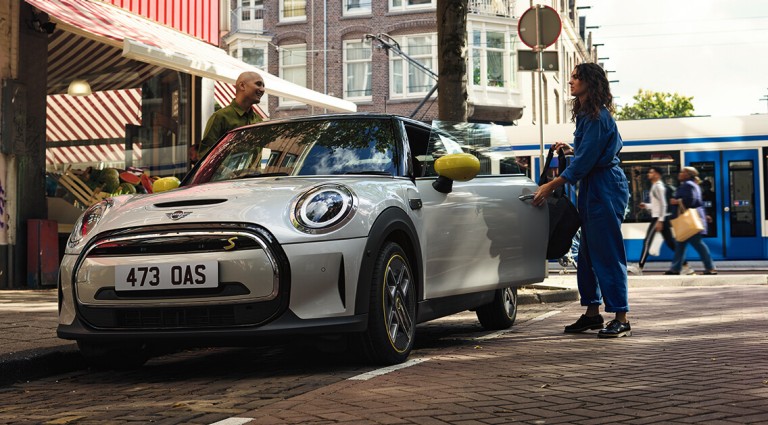 Owning A MINI Electric: Tips & Guides | MINI UK
