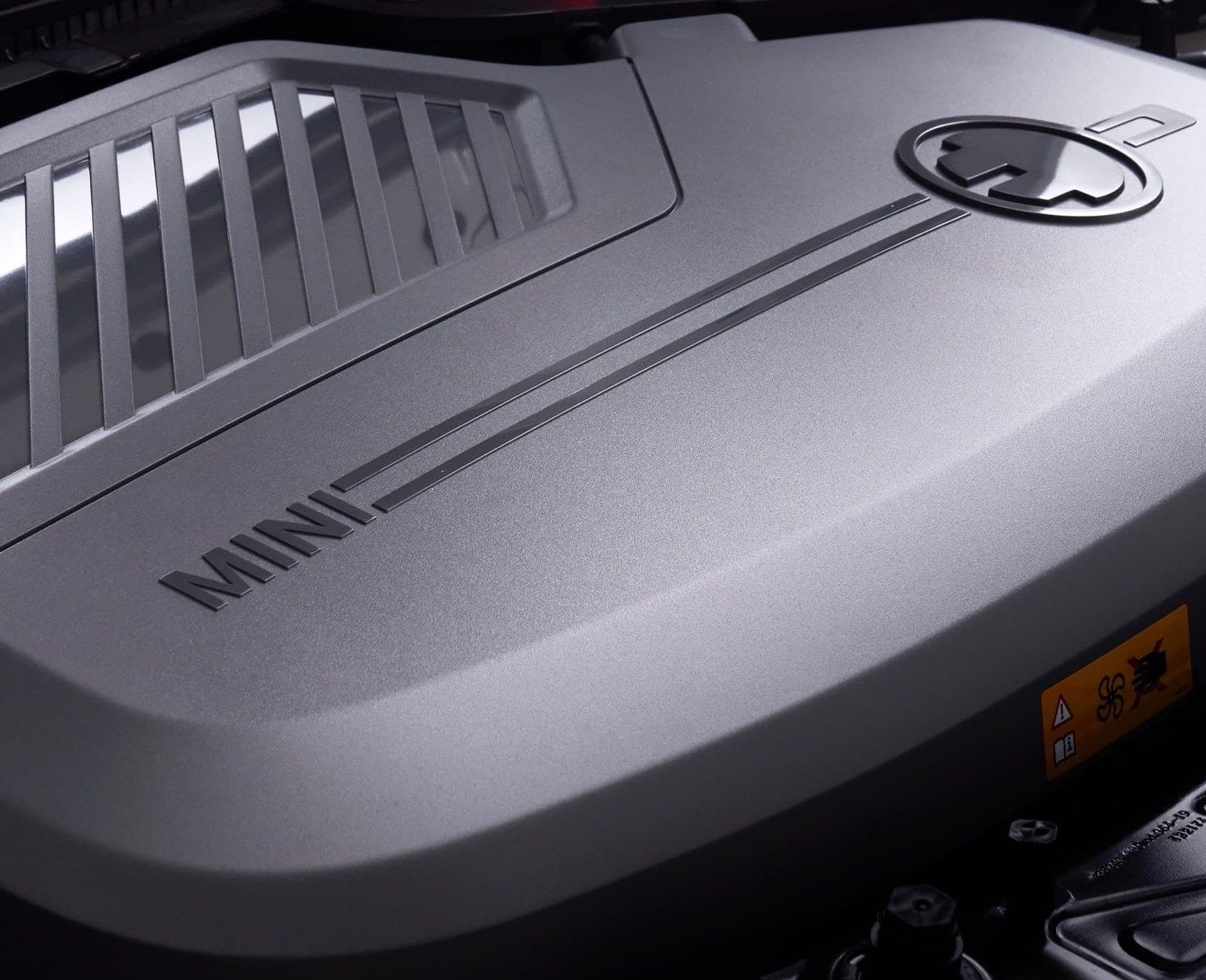 Electric MINI Servicing - Do EVs Need Servicing? - MINI UK